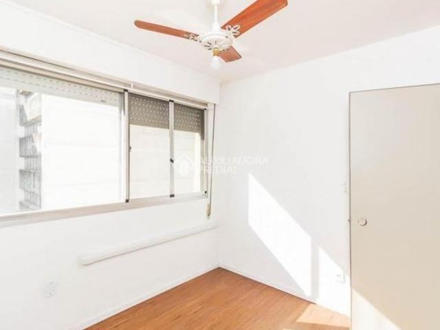 Apartamento JK em andar alto na Duque de Caxias!