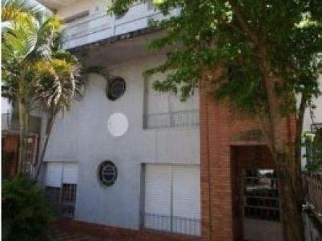 Apartamento JK em Porto Alegre, no bairro Medianeira, com 1 dormitório s