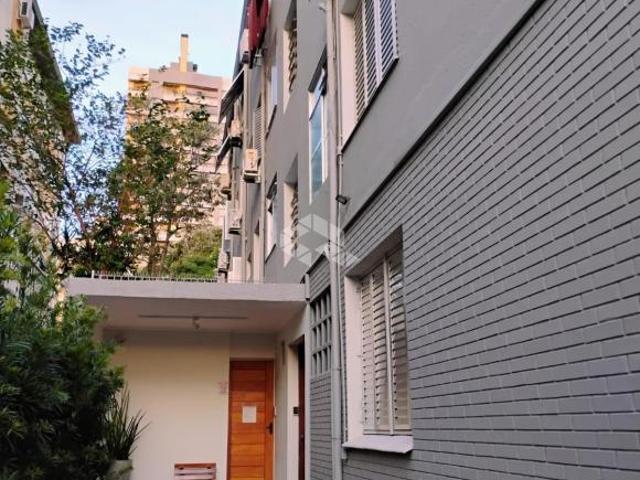Apartamento JK no bairro Menino Deus em Porto Alegre/RS