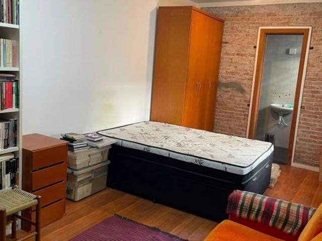 Apartamento JK no bairro Santa Cecilia semi mobiliado DESOCUPADO