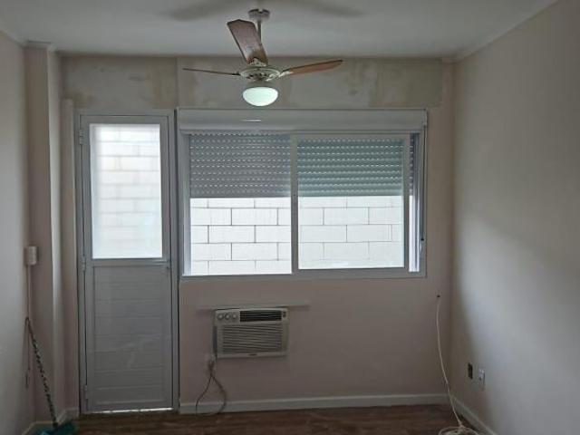 Apartamento JK, no bairro Sarandi, em Porto Alegre/RS