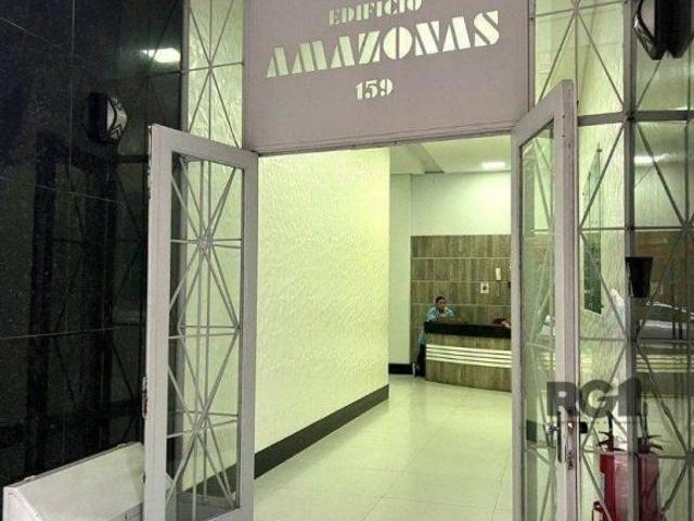 Apartamento JK no Centro desocupado