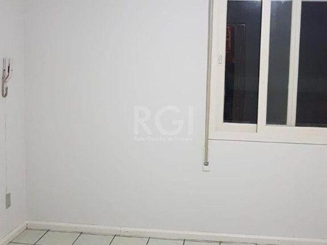 Apartamento JK no Centro Desocupado