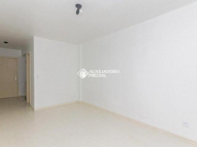 Apartamento JK no centro histórico em Porto Alegre