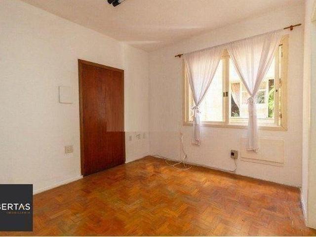 Apartamento JK no Menino Deus
