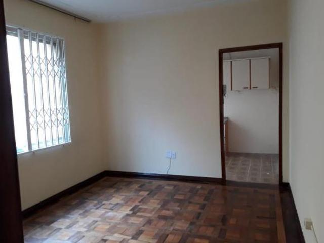 Apartamento JK no Menino Deus