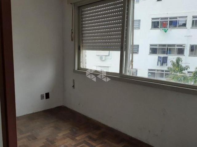 Apartamento JK para venda na rua Andarai no bairro Passo da Areia em P.Alegre/RS