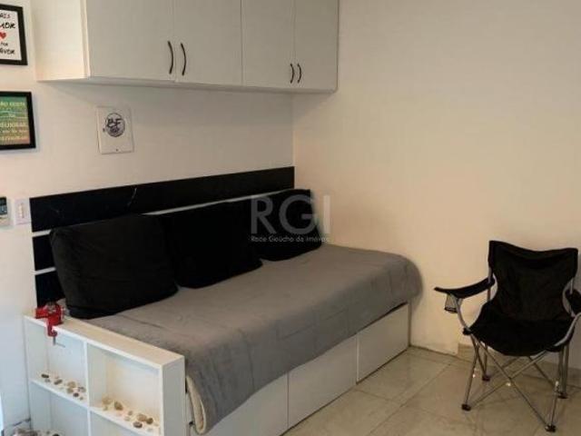 Apartamento JK para Venda 25m², 0 dormitórios, 1 vaga Glória