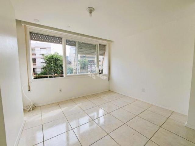 Apartamento Jk reformado a venda no bairro Cidade Baixa a metros do RISSUL da Ru