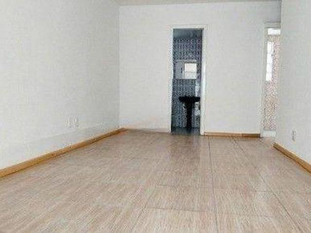 Apartamento Kitnet a venda com pátio no Bairro Santana