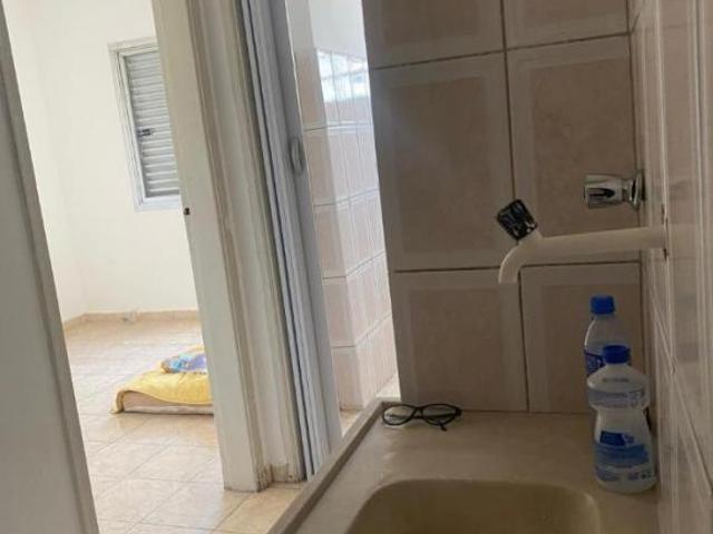 Apartamento Kitnet para Venda por R$160.000,00 com 30m², 1 dormitório, 1 banheiro e 1 cozinha Libe