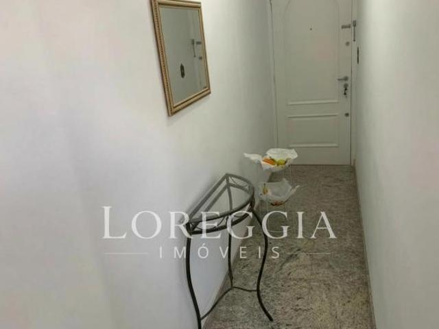 Apartamento Kitnet/Studio à venda, muito bem preservado, pronto para morar