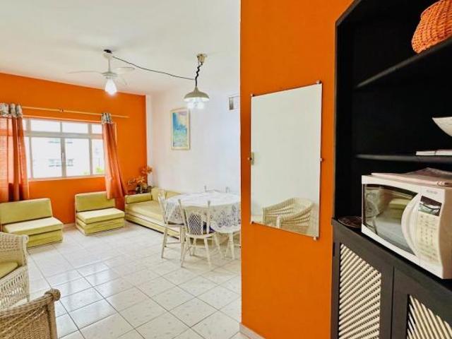 Apartamento LADO PRAIA a 400m da orla á venda na Enseada no Guarujá | QVista.