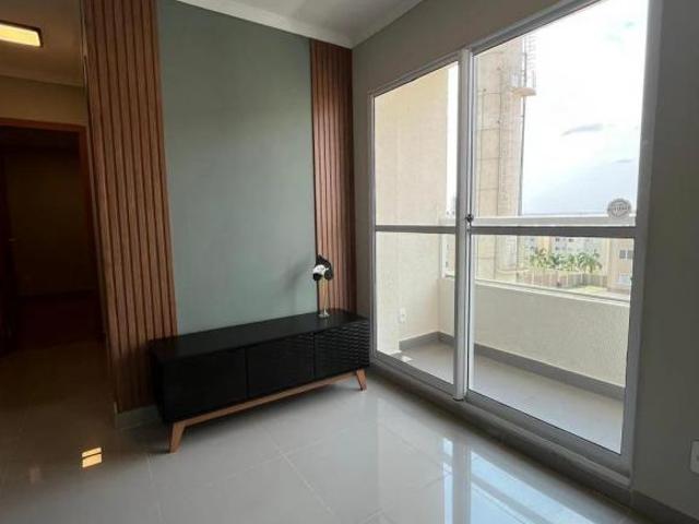 APARTAMENTO LAGUNA DE MÁLAGA ACQUAVILLE DECORADO COM SACADA
