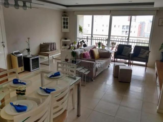 Apartamento Lar São Paulo 4 Dormitórios 145m²