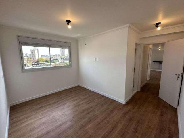 Apartamento localização privilegiada, perto da estação Adolfo Pinheiro. Fácil acesso à marginal Pinh