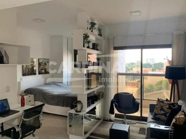 Apartamento localizado na área central alta da cidade com muitos comércios em toda sua volta e també