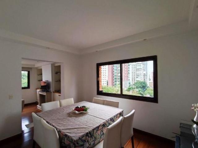 Apartamento localizado na parte mais nobre do Campo Belo