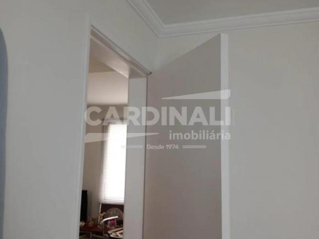 Apartamento localizado no bairro Vila Irene em São Carlos