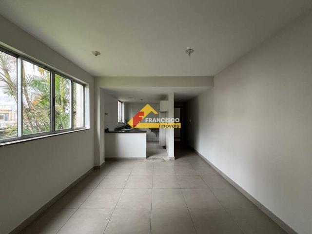 Apartamento localizado no bairro Centro em Divinópolis