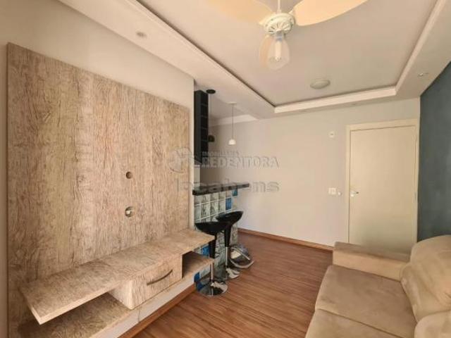 Apartamento localizado no bairro Pleno Vila Flora com sala ampla e condomínio com lazer completo