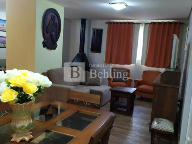 APARTAMENTO LOCALIZADO NO CENTRO DE GRAMADO!