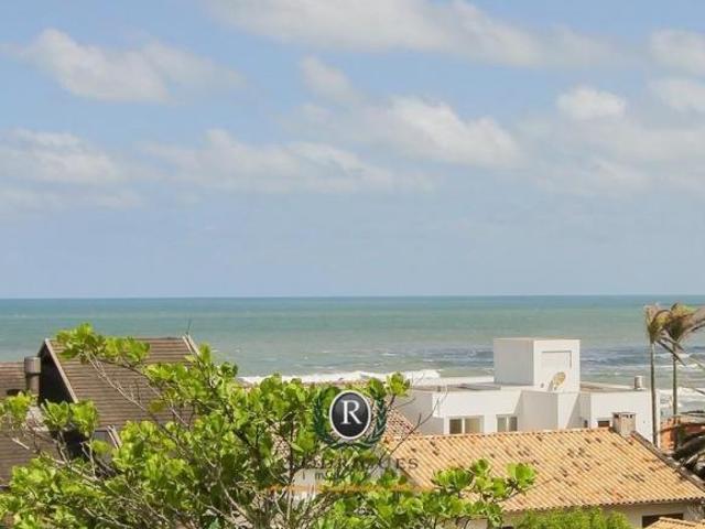Apartamento localizado a poucos metros do mar