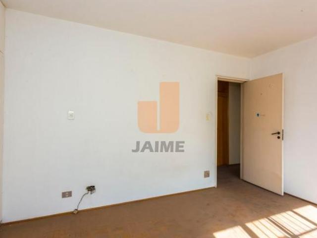 Apartamento localizado em excelente região do Bairro, 3 dormitórios e 2 vagas Santa Cecília