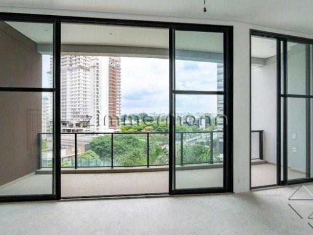APARTAMENTO LOFT MOEMA 1 DORMITÓRIO 1 VAGA