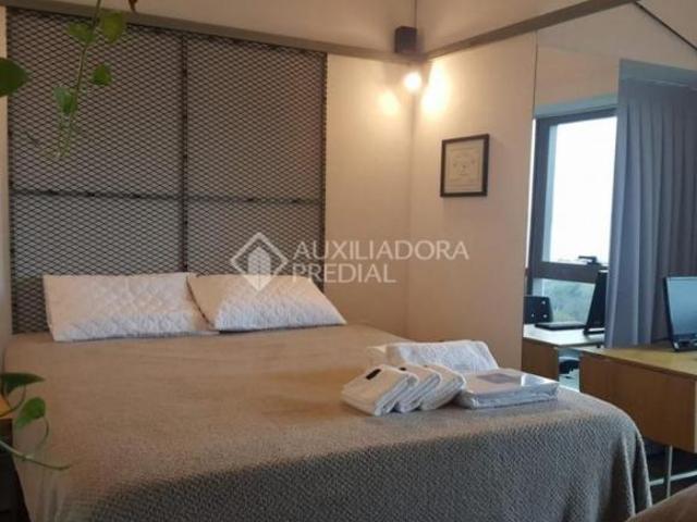 APARTAMENTO LOFT COM MOBÍLIA COMPLETA E VISTA PARA O GUAÍBA