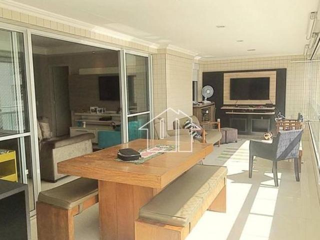 Apartamento luxuoso no Grand Club Vila Ema 182m²