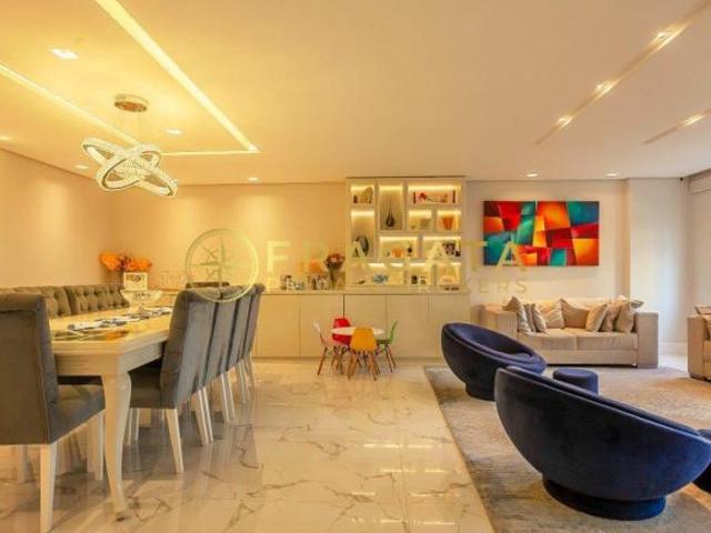 Apartamento Luxuoso á venda em Santa Cecília/ Higienópolis. 3 suítes