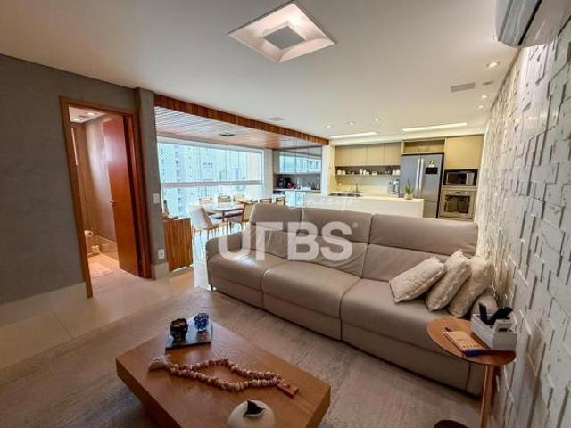 Apartamento luxuoso com 111,00 m2 com 03 suítes e sala com varanda Gourmet integrada