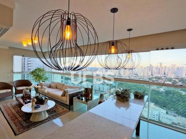 Apartamento luxuoso com 233 m² nascente com 04 suítes amplas!