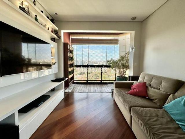 Apartamento Luxuoso de 3 Suítes à Venda no Itaim Bibi