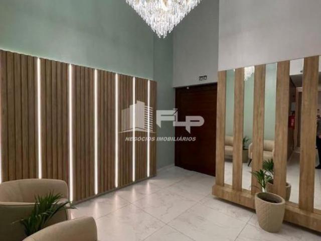 APARTAMENTO LUXUOSO E REQUINTADO NO CENTRO