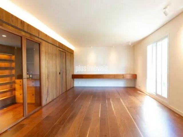 Apartamento Luxo e Praticidade na Melhor Rua do Itaim