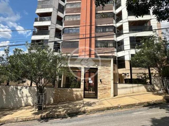 Apartamento Mãe bonifacia 2 por andar, com 3 quartos sendo 1 suite com banheira 1 banheiro social sa