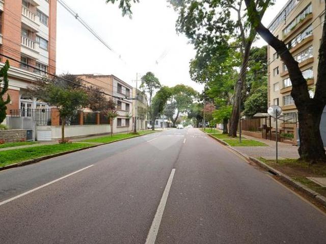Apartamento Mercês 1 Dormitório 1 Suíte 1 Vaga Face Norte