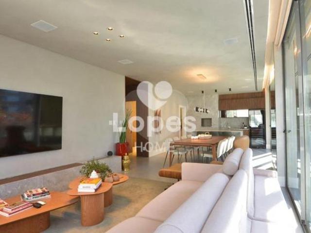 Apartamento Mercês 2 Dormitórios 2 Suítes 3 Vagas Face Norte Mobiliado