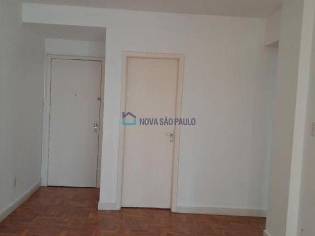 Apartamento metrô consolação, próximo shopping Frei Caneca, escolas, supermercad
