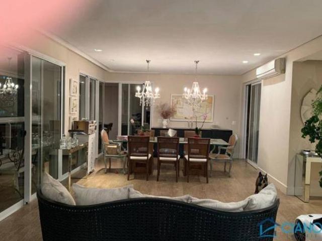 Apartamento Mooca 3 dormitórios à venda, 228 m²