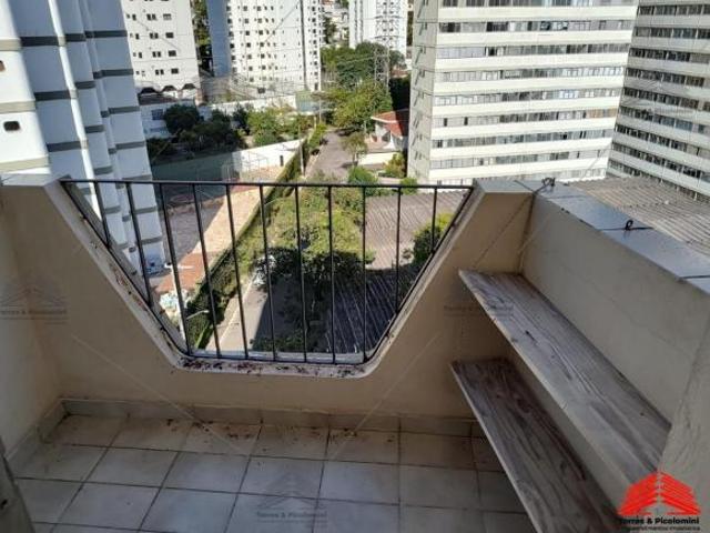 Apartamento Moóca com 70 Metros, 2 Dormitórios, Sacada, 2 Banheiros, 1 Vaga. Próximo ao Clube Juvent