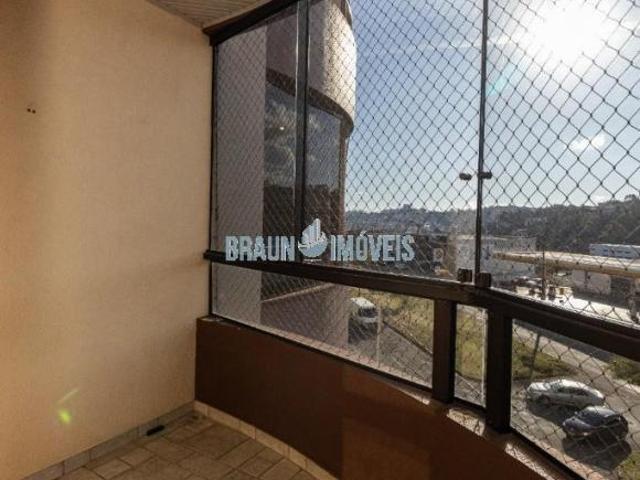 Apartamento Mobiliado 3 dormitórios senso 1 suite em Caxias Do Sul com 2 sacadas fechadas com vidros
