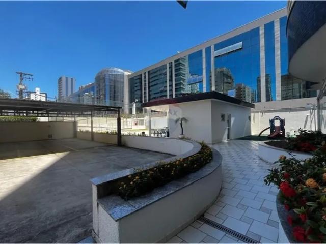 Apartamento mobiliado 02 dormitórios 01 suíte 02 vagas cobertas de garagem subsolo