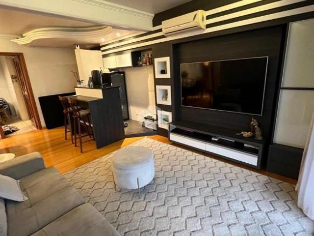 Apartamento mobiliado, 03 dormitórios no centro!