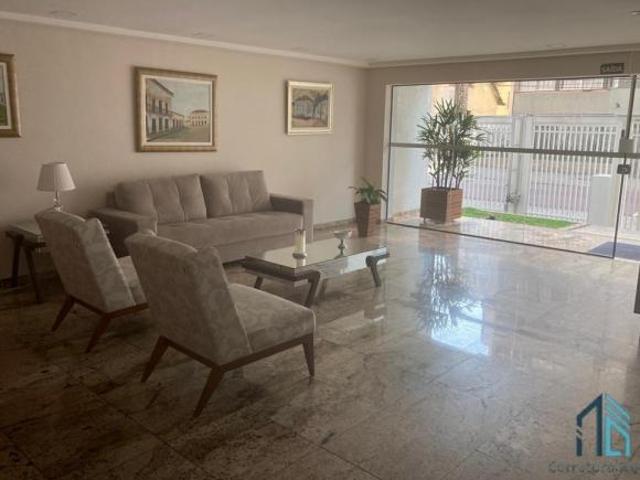 Apartamento Mobiliado, 03 quartos c/suíte, 02 vagas, 30 metros do shopping no Batel/Água Verde em Cu