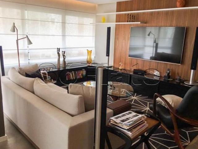 Apartamento mobiliado 117m² à venda no Jardim Paulista | Flat George V Maria Lisboa