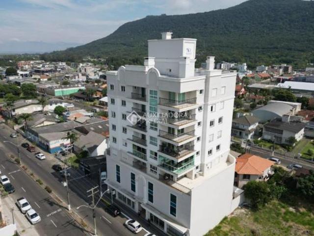 Apartamento mobiliado