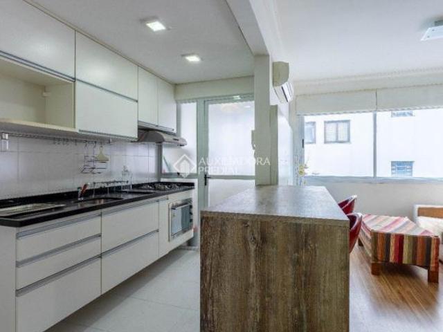 APARTAMENTO MOBILIADO, 1 DORMITÓRIO, 1 VAGA NO PETRÓPOLIS